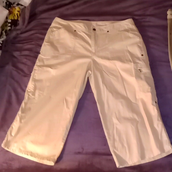 Danskin Now | Pants & Jumpsuits | Danskin Now 8 Tan Capris | Poshmark